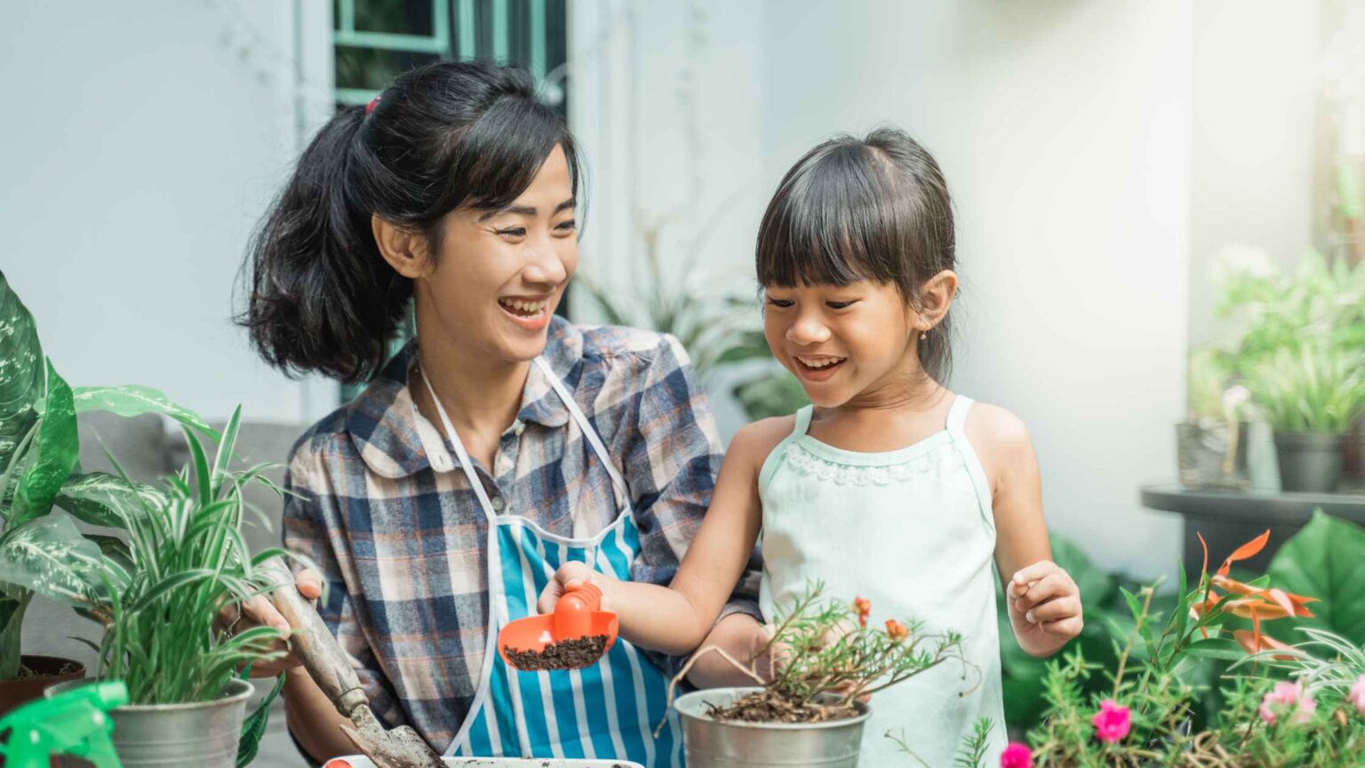 15 Essential Tips to Become an Amazing Mom – Mom Whisper
